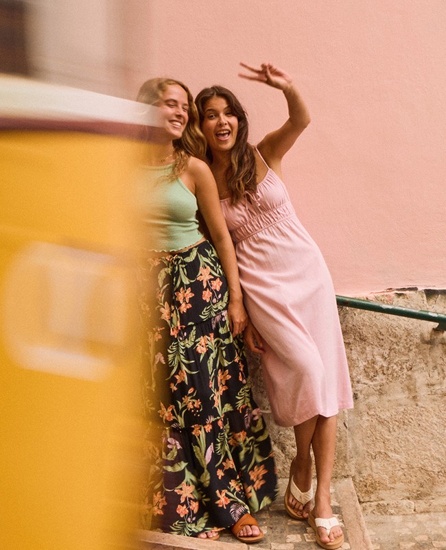 Roxy: Surf, Snowboard, clothing and accessories - Online Shop